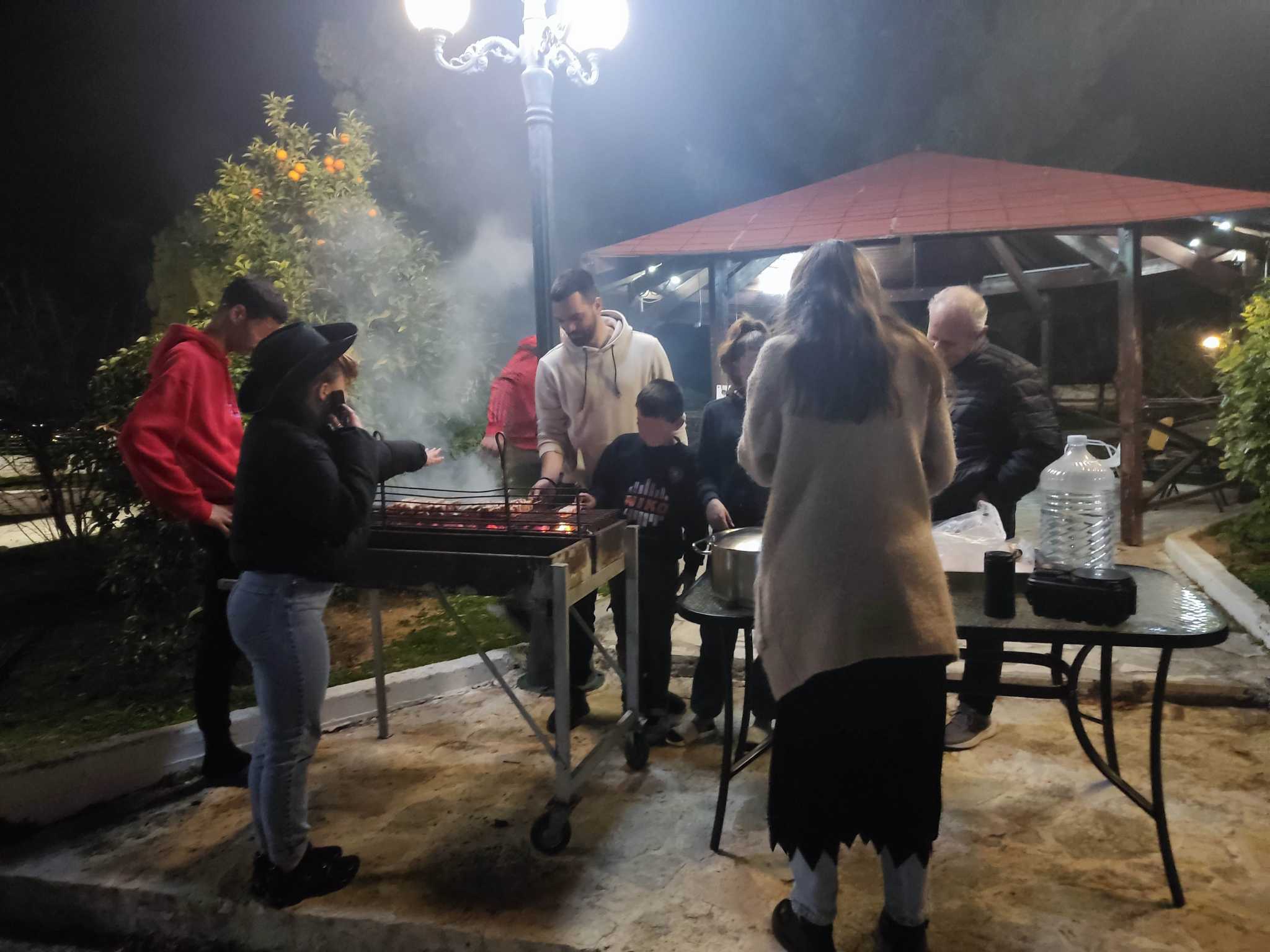 «Μύρισε... Τσικνοπέμπτη» #Ιστορίες από τα Σπίτια του «Χαμόγελου»