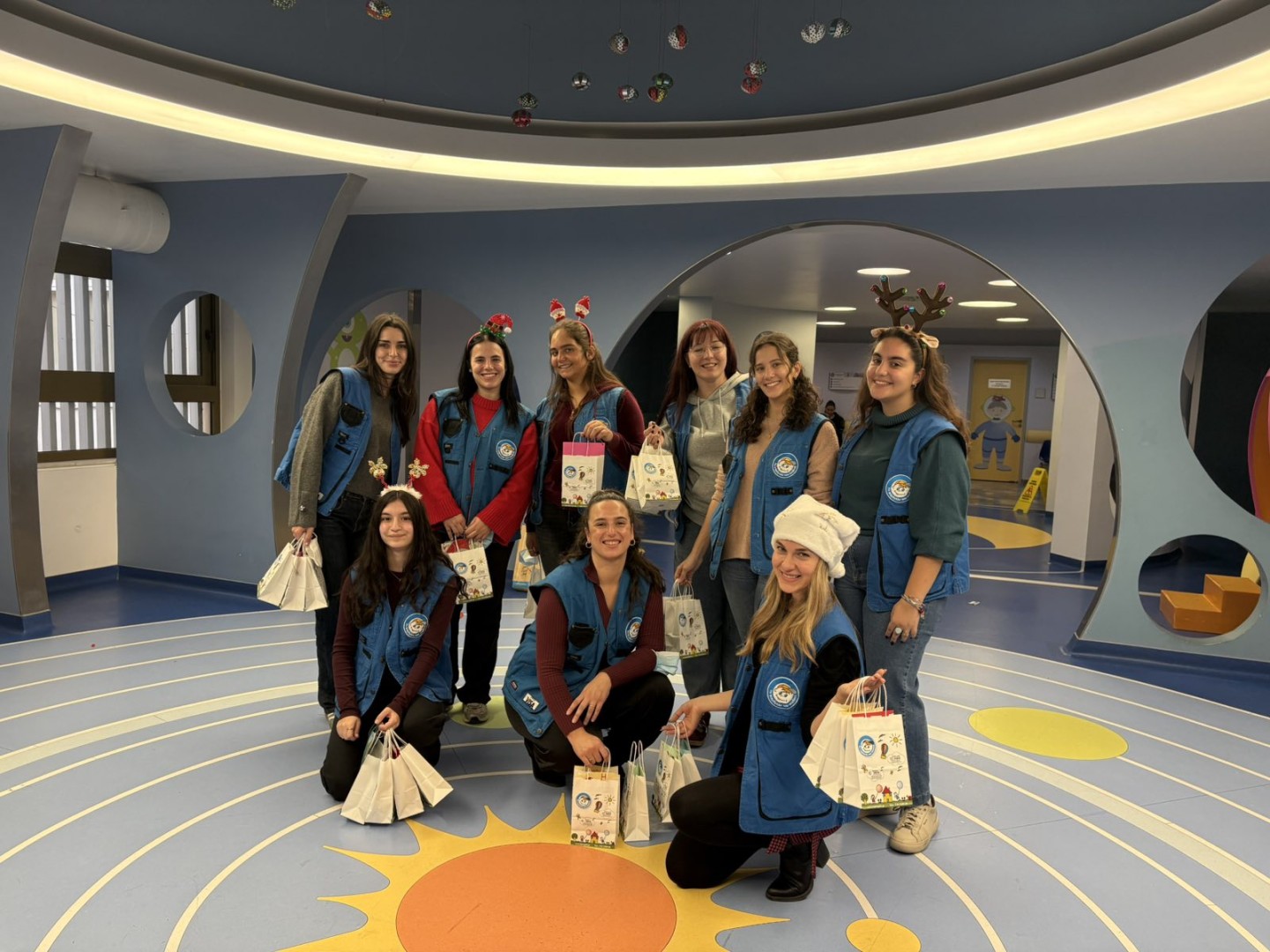 Η μαγεία των Χριστουγέννων έφτασε στα νοσοκομεία όλης της Ελλάδας